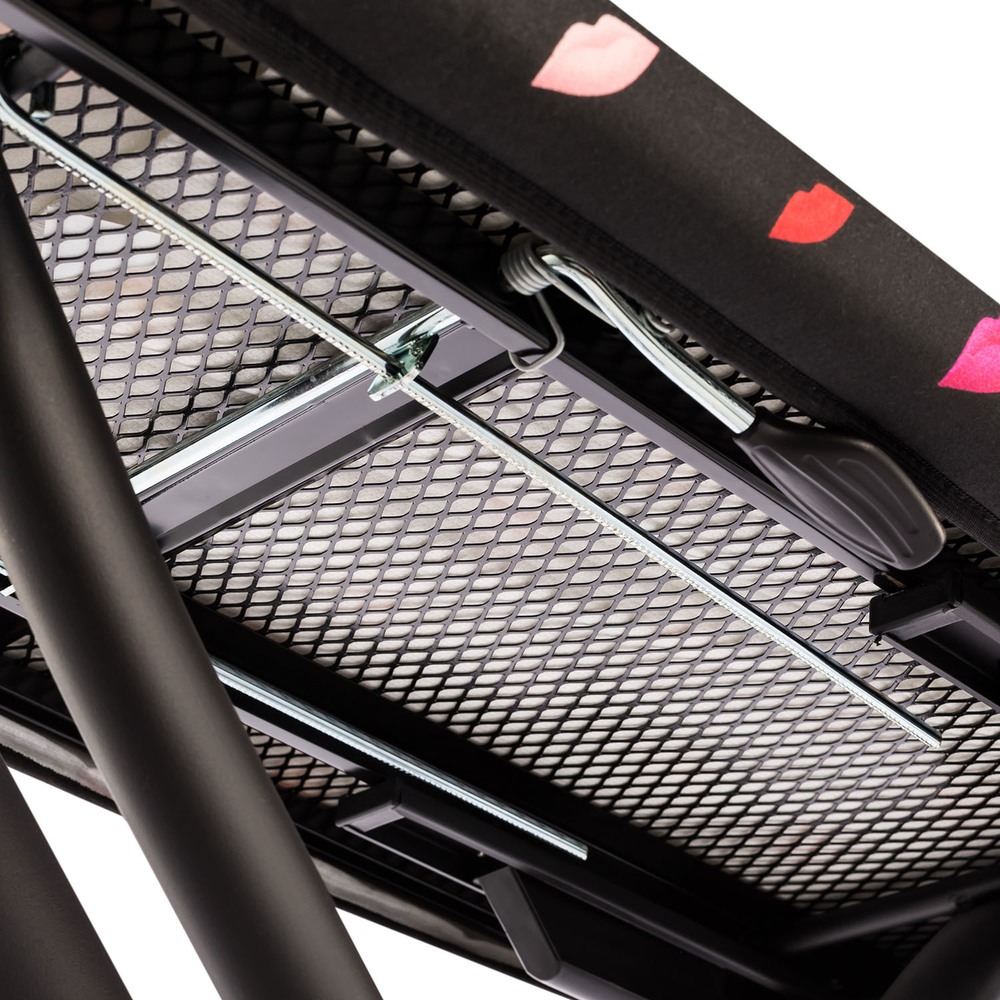 Купить Гладильная доска Laurastar Comfortboard Black cover Lips в Москве
