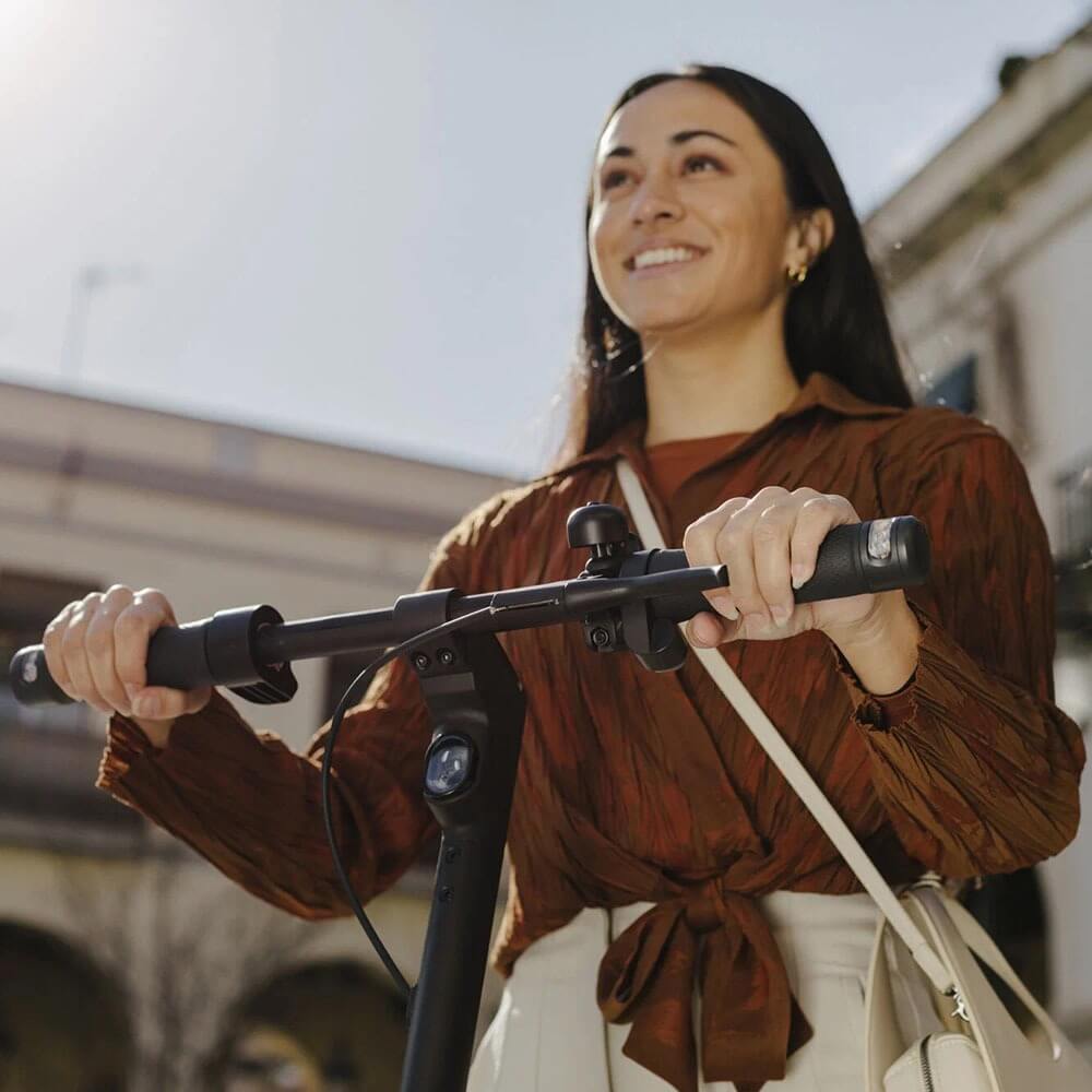 Купить Электросамокат Ninebot By Segway KickScooter F2 PLUS в Москве