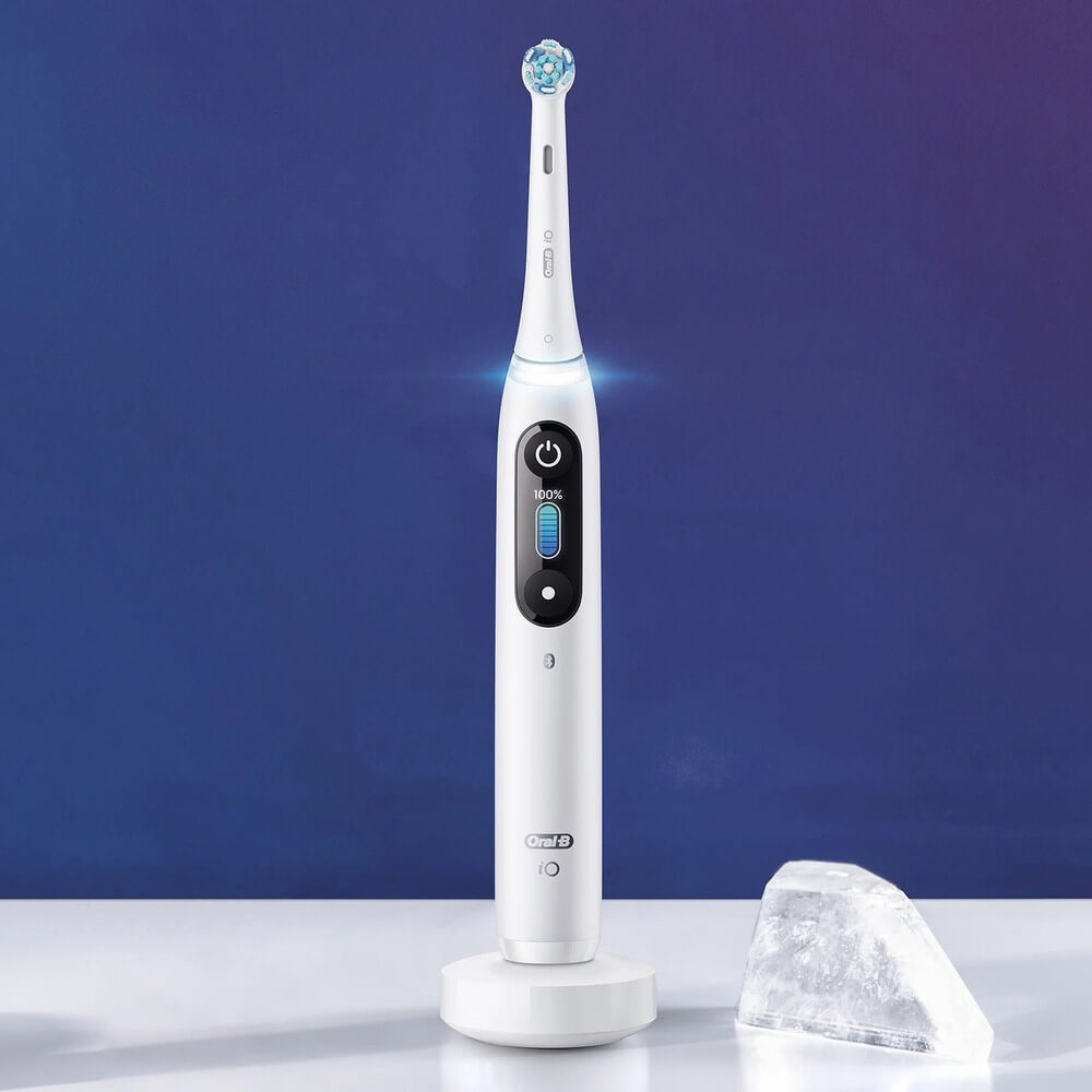 Купить Электрическая зубная щетка Braun Oral-B iO8 White в Москве